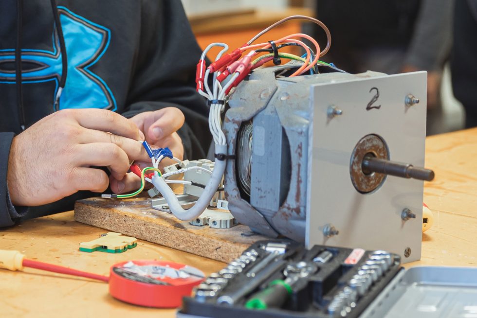 Electrician Courses | Electrician Training Provider NZ | E-Tec